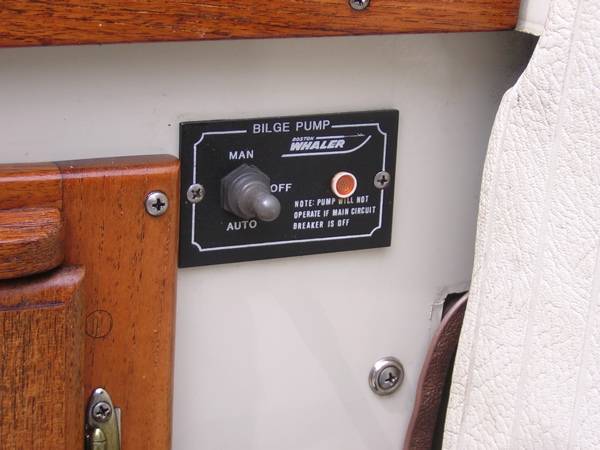 Revenge20WT/19-Bilge_Pump_Control