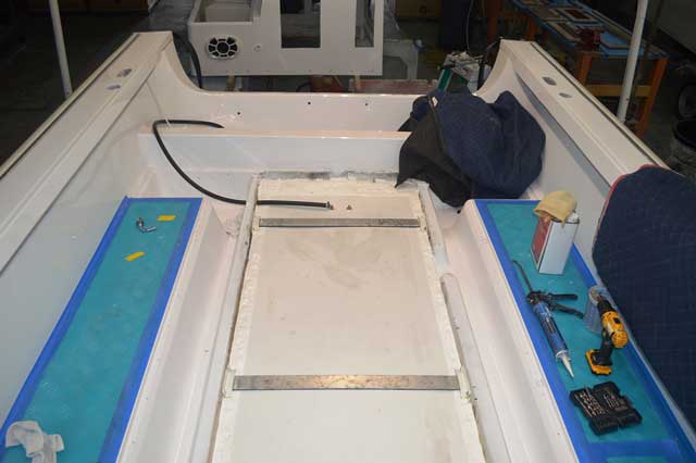 1989 Boston Whaler 22 Outrage Restoration - CONTINUOUSWAVE